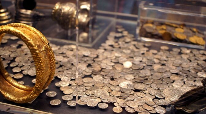 A Search for a Lost Hammer Led to the Largest Cache of Roman Treasure ...