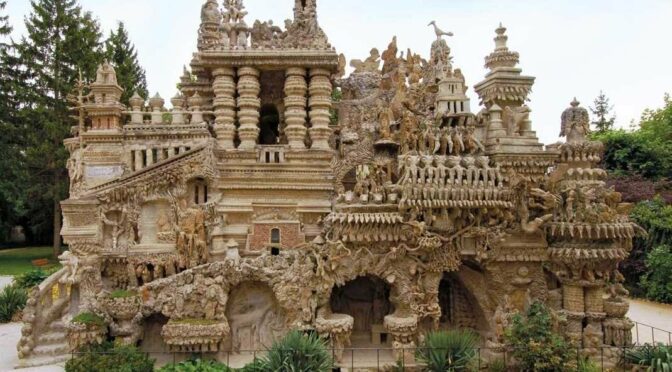 A postman collected pebbles every day for 33 years and what he created ...