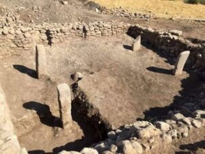 11,000-year-old ancient temple found in eastern Turkey | ARCHAEOLOGY WORLD