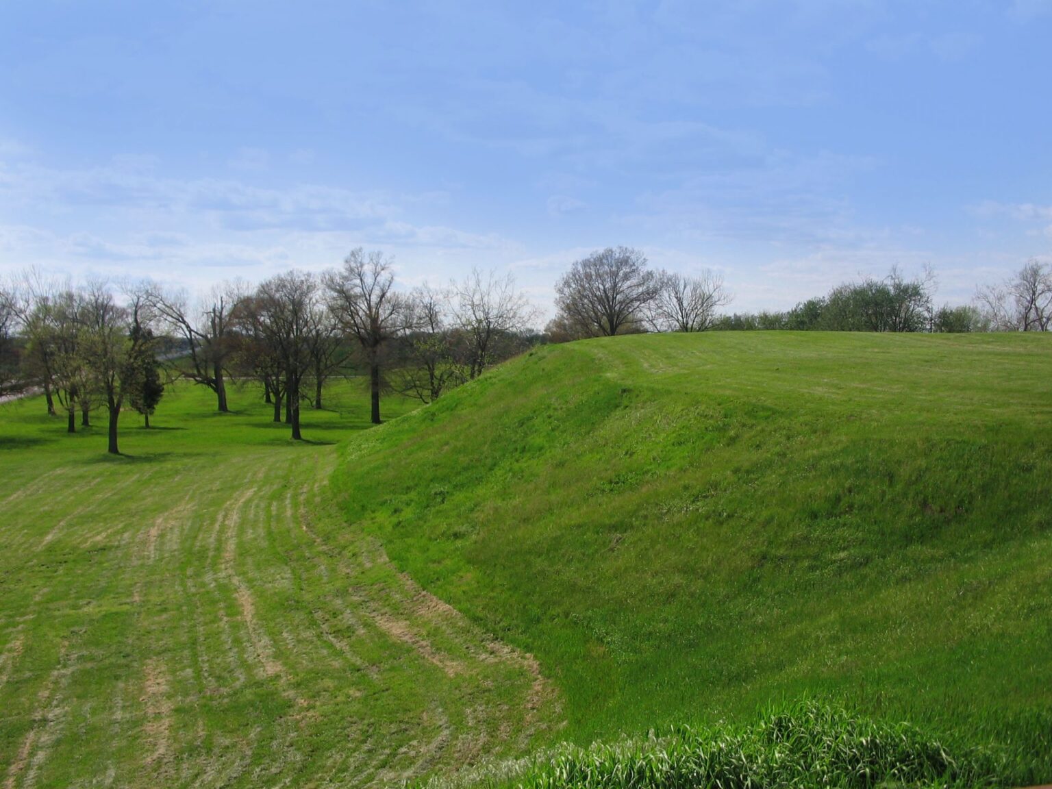 The Mystery Of Cahokia Mounds, North America’s First City | ARCHAEOLOGY ...