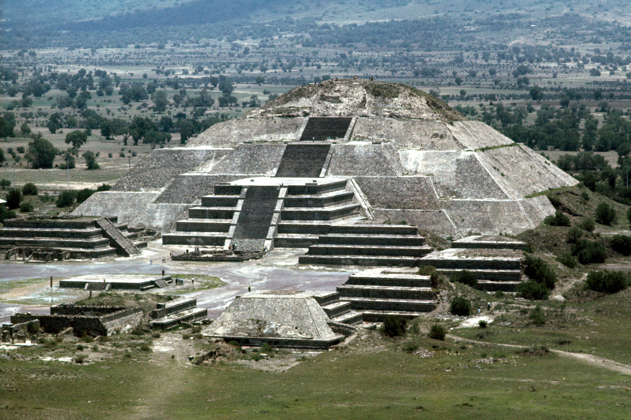 Long lost palace and death site of Moctezuma II discovered in Mexico ...