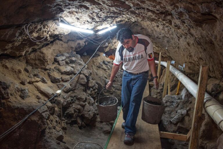 Geologists Map Secret Tunnel And Chamber Found Beneath Aztec Pyramid ...