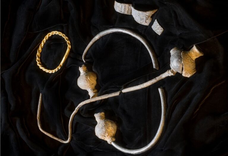 Viking treasure including gold bangle buried over 1,000 years ago is ...