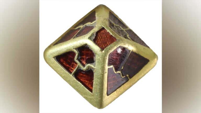 Anglo-Saxon Sword Pyramid Found in England | ARCHAEOLOGY WORLD