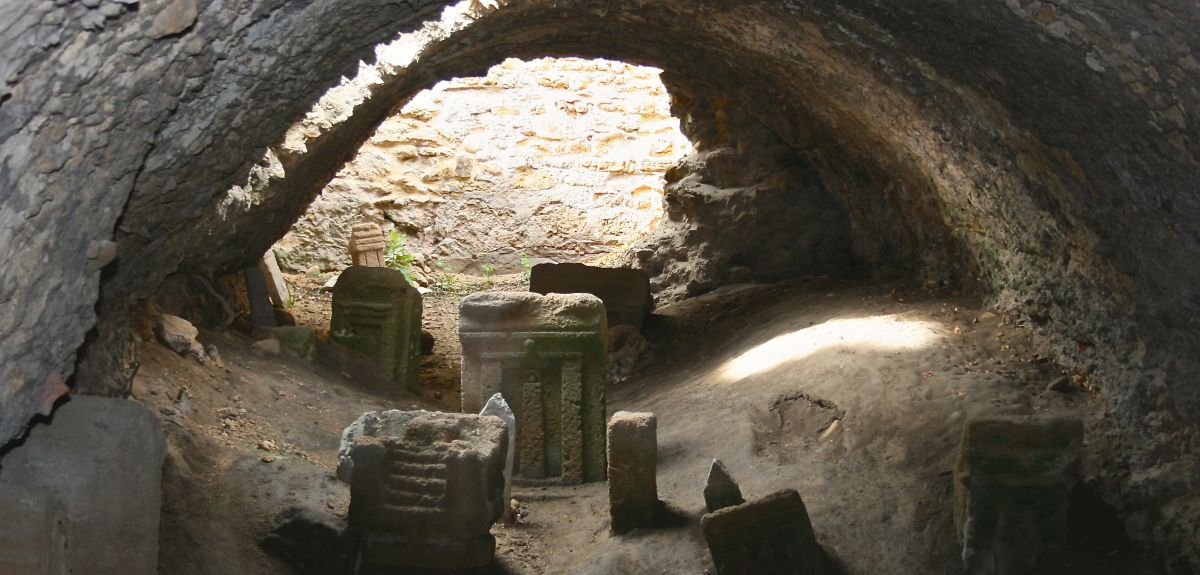 Carthaginians sacrificed their own children, archaeologists say ...