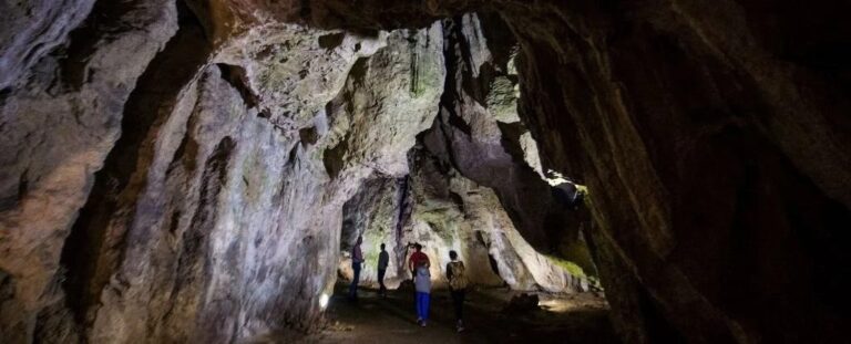 A Surprise Cave Finding Has Once Again Upended Our Story of Humans ...