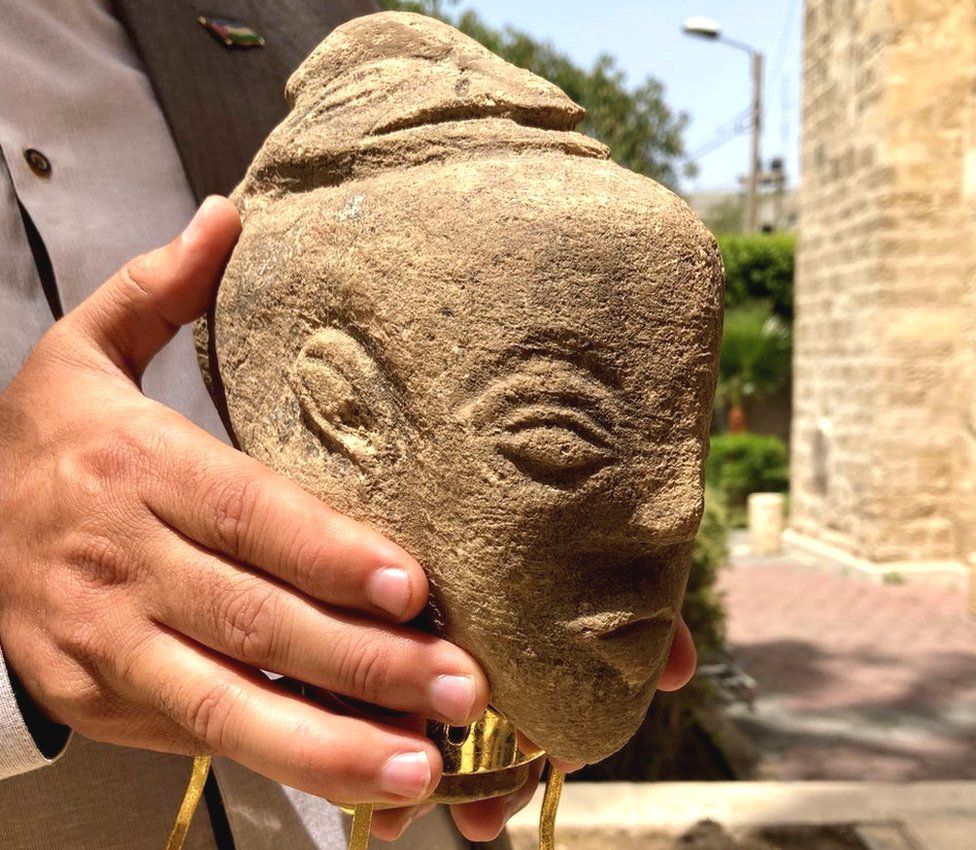 Gaza farmer finds a 4,500-year-old statue of the Canaanite goddess ...