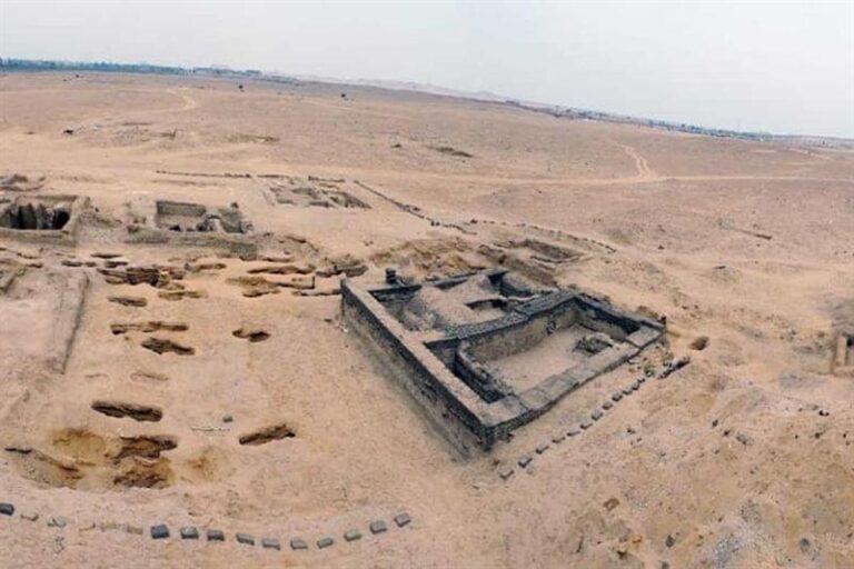 Egypt’s Fayum Oasis Yields Funerary Structure and Portraits ...