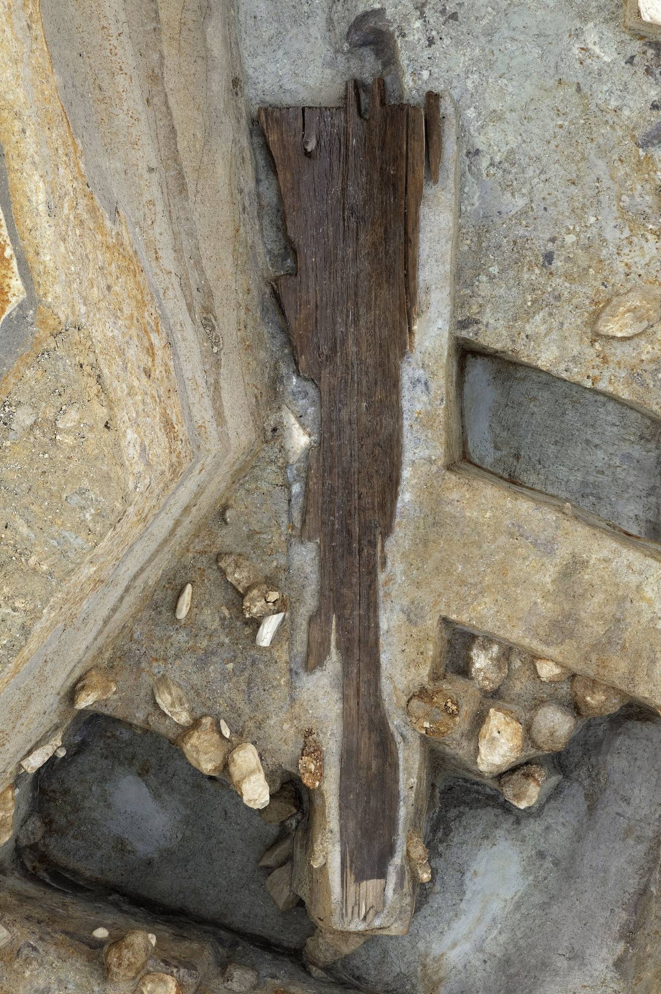 Archaeologists unearth largest wooden ‘haniwa’ statue ever found in ...