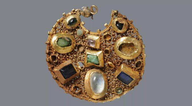 800-Year-Old Hoard Unearthed in Northern Germany | ARCHAEOLOGY WORLD