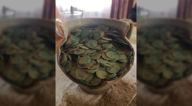 17th-Century Coin Hoard Uncovered in Poland | ARCHAEOLOGY WORLD