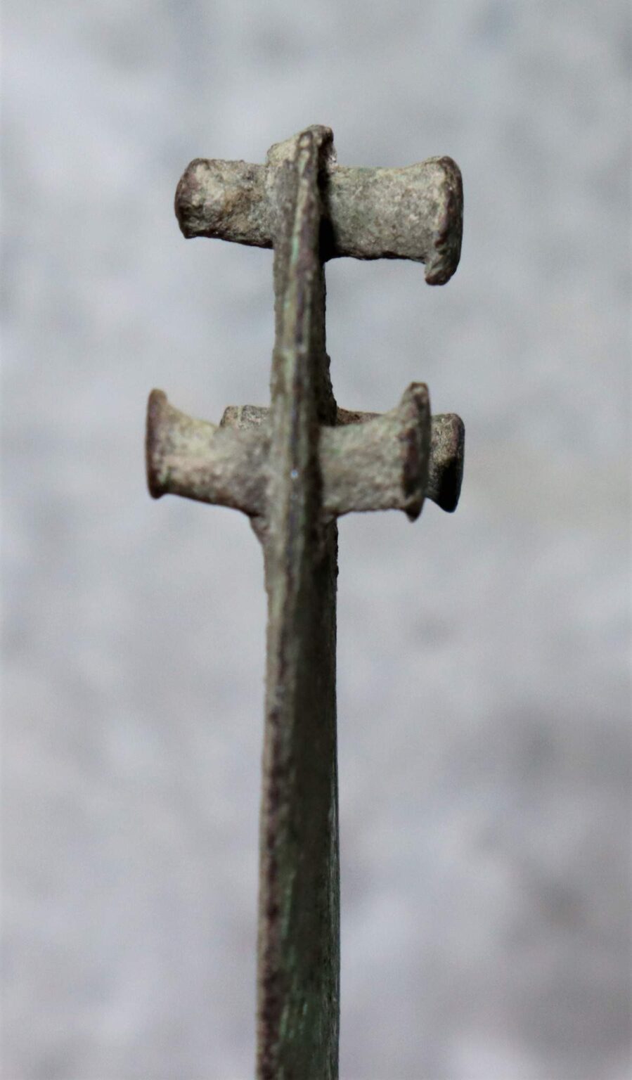 A 3,500-year-old bronze dagger found in a Polish forest | ARCHAEOLOGY WORLD