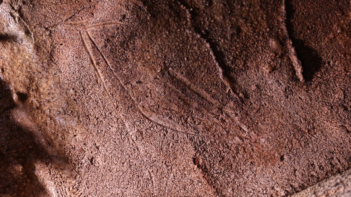 Paleolithic ‘art sanctuary’ in Spain contains more than 110 prehistoric ...