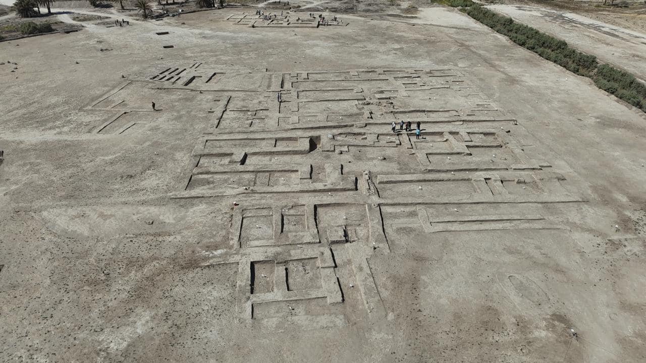 Ancient Babylon Excavation Uncovers 478 Artifacts Including Cuneiform ...