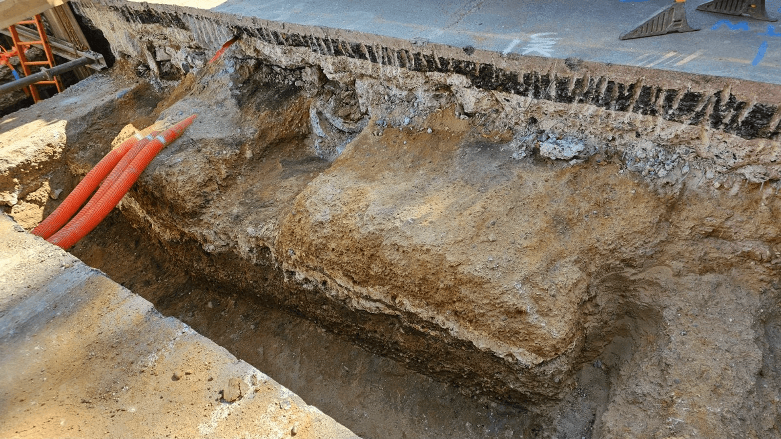 A section of one of Britain’s most important Roman roads unearthed ...