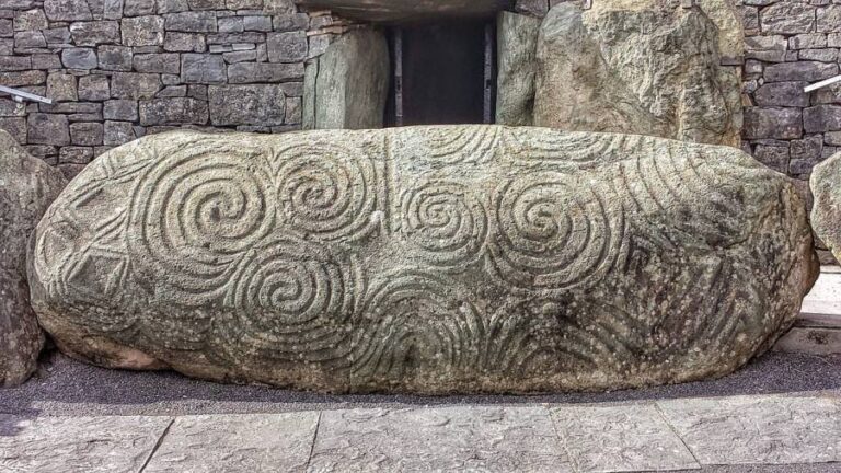 Newgrange: The Massive Irish Tomb That’s Older Than The Pyramids ...